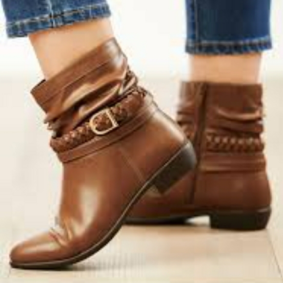 comfortview | Shoes | Comfortview Womens Mickey Boone In Cognac Size M ...